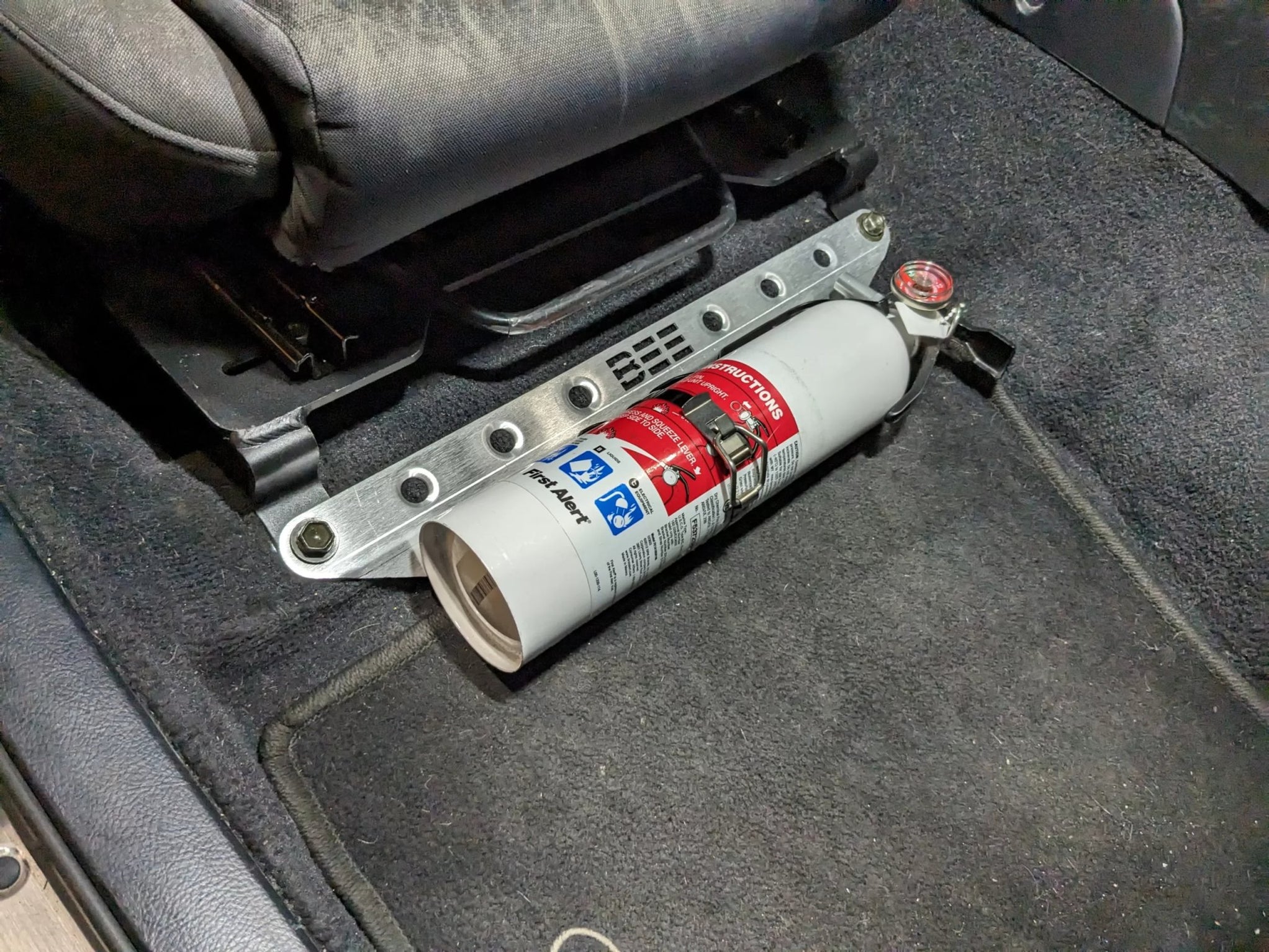 BEEnginering Universal On The Floor Fire Extinguisher Mount — Lunaticsco